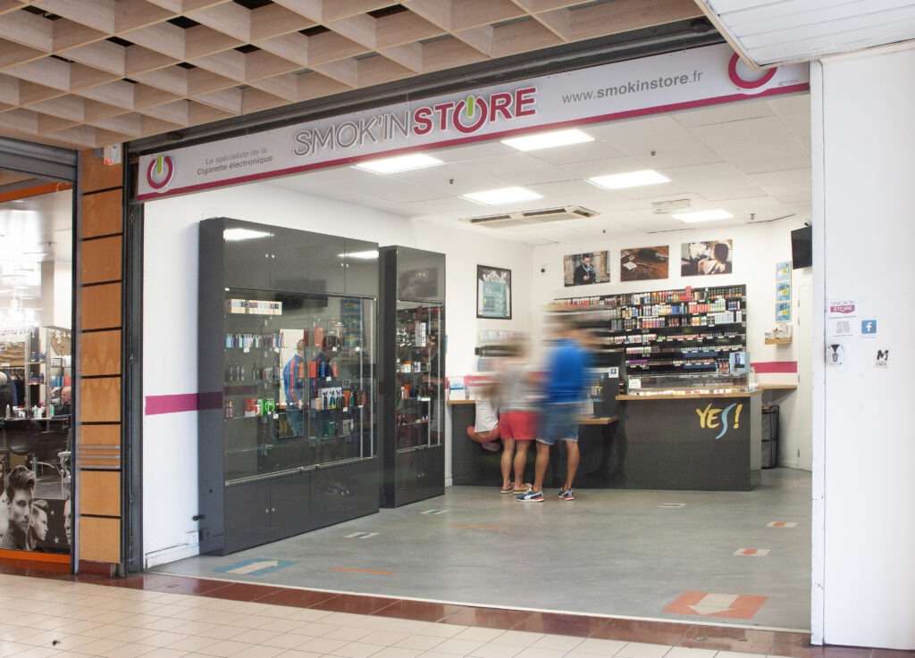 Smok'in Store - Galerie Cora Bruay