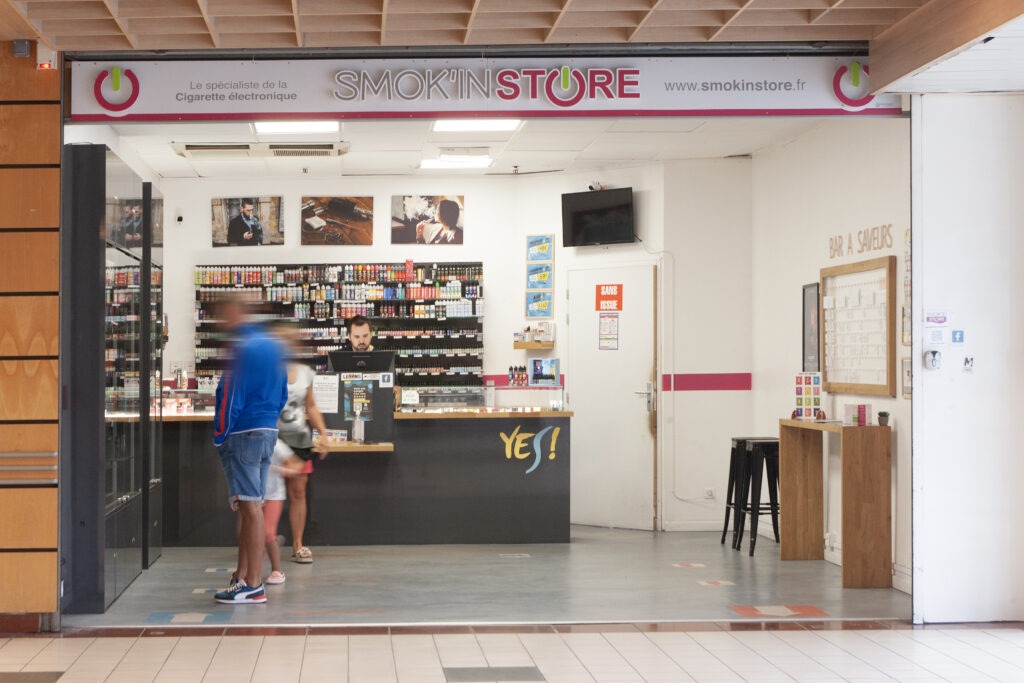 Smok'in Store - Galerie Cora Bruay